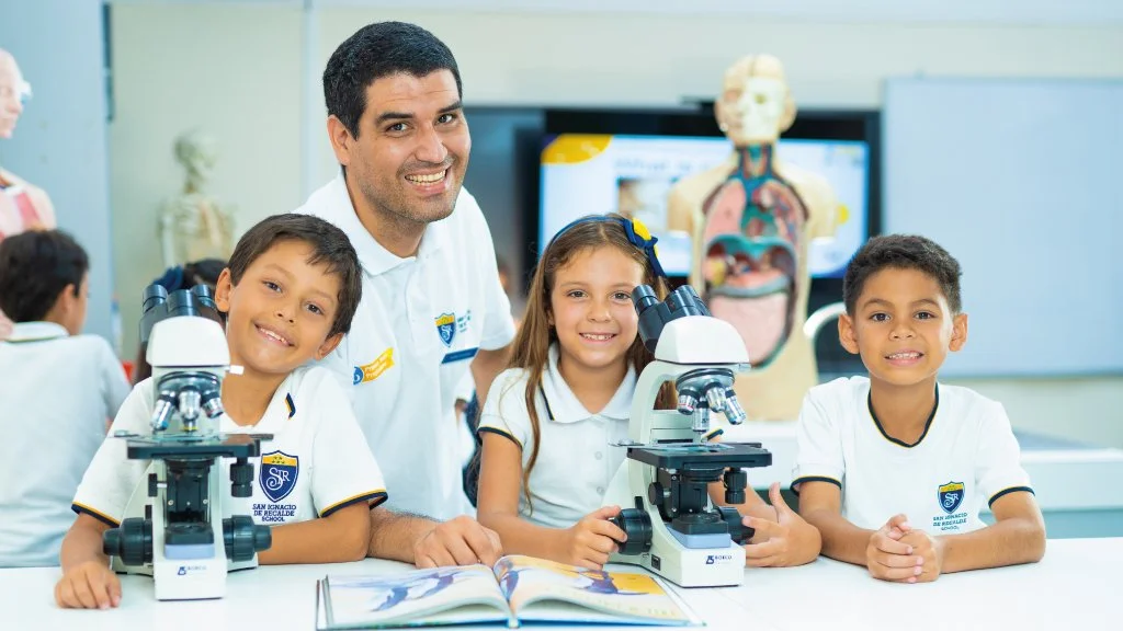 Colegio San Ignacio De Recalde (Lima) - Los Mejores Colegios Perú
